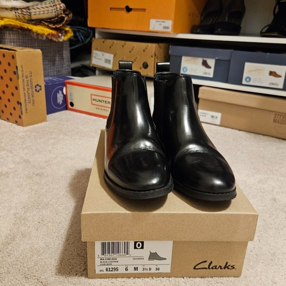 Clarks | Shoes | Clarks Ria Chelsea Boot | Poshmark